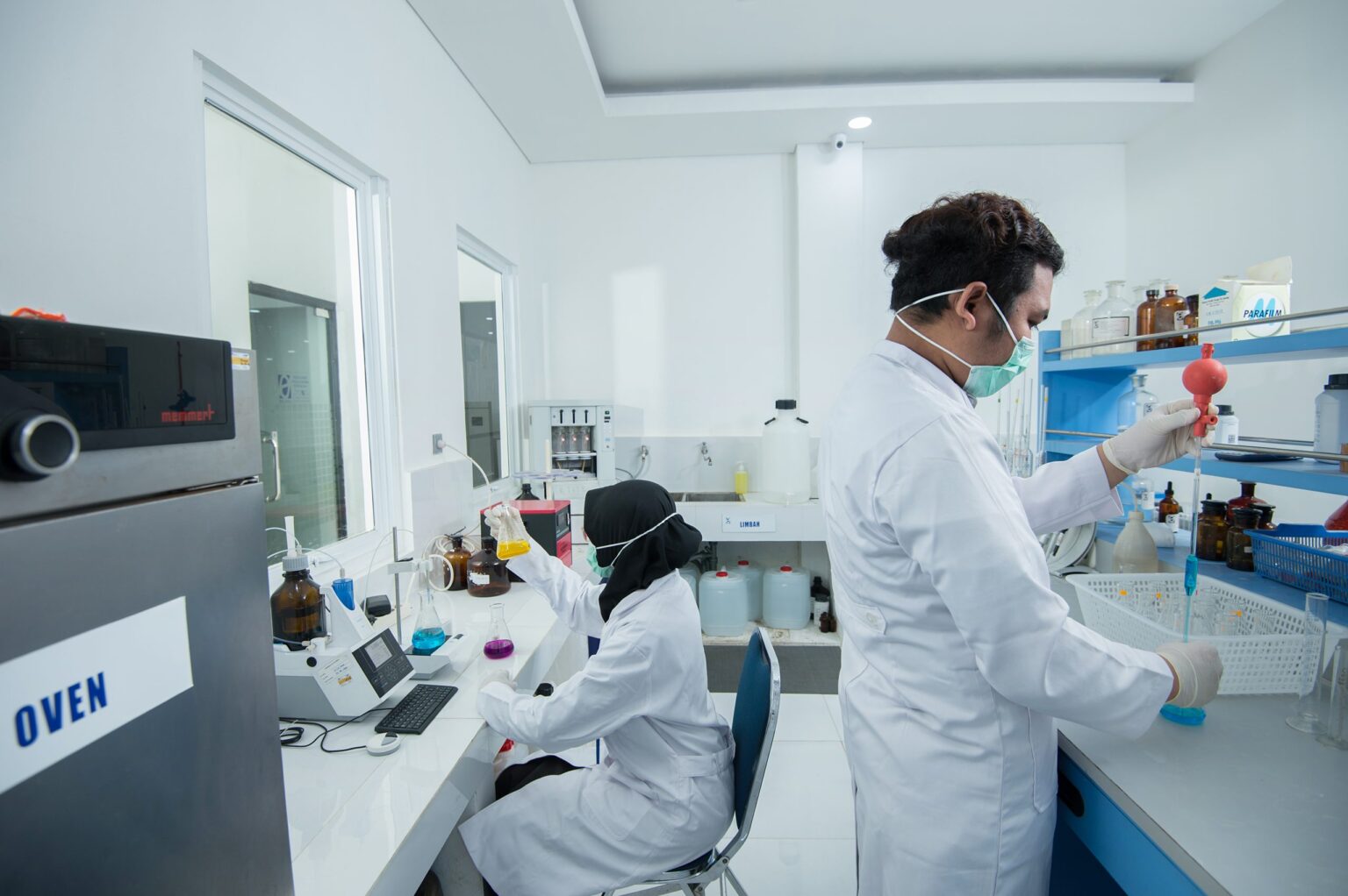 Penerapan Keselamatan Kerja di Laboratorium